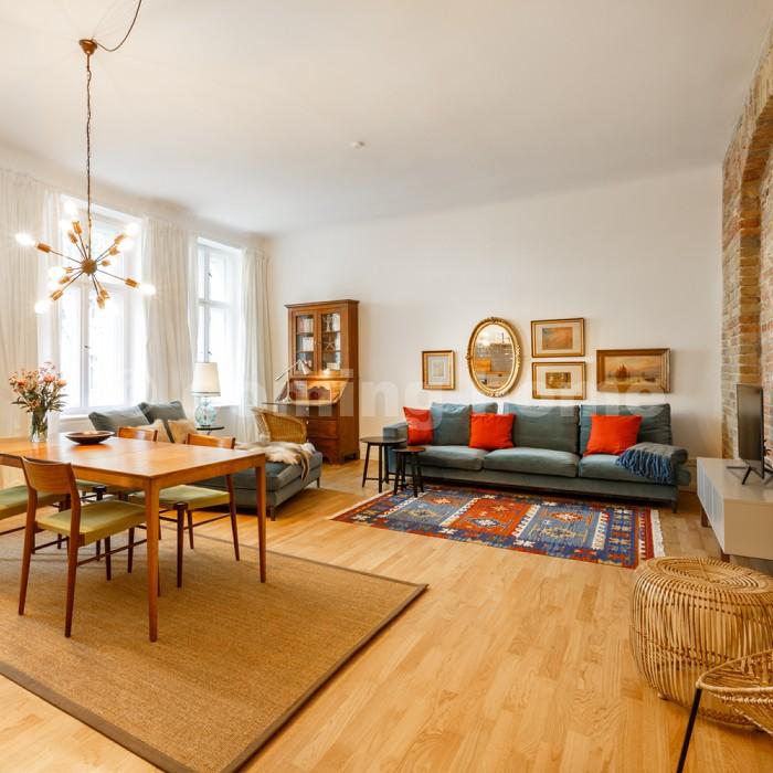 Single Loft feeling: Individual old style apartment with ... » coming home