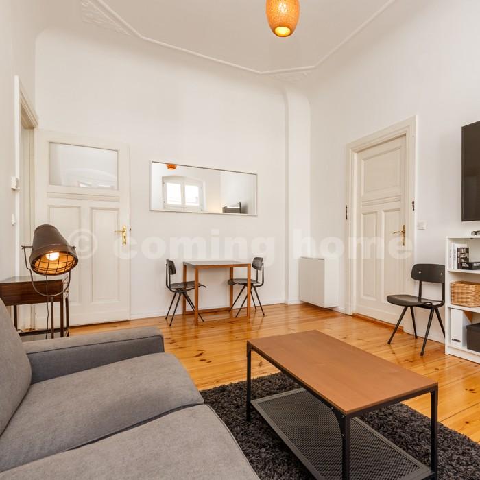 Very Berlin: Individuelle Altbauwohnung im Vintage Style ... » coming home