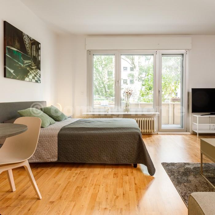 Mit Balkon & Autostellplatz: Praktisches Apartment mit sc... » coming home